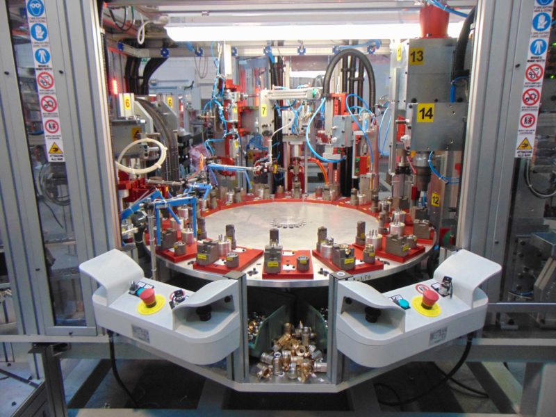 Machine for assembling brass ball valves – M.T. Zanetti