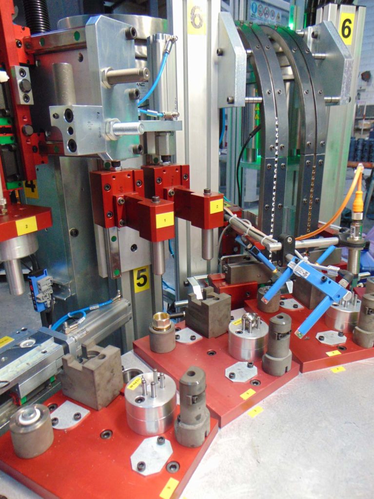 Machine for assembling brass ball valves – M.T. Zanetti